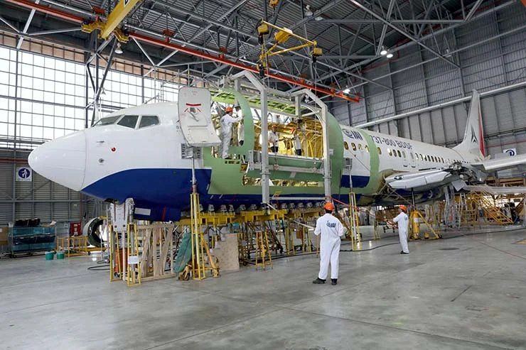 Israel Aerospace Industries Receives EASA STC for its B737-800BDSF ...