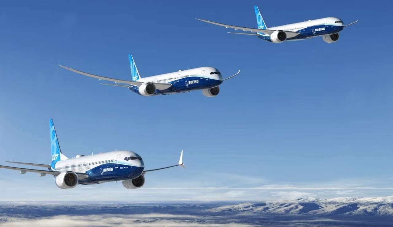 Boeing lands 777X and 737 MAX orders